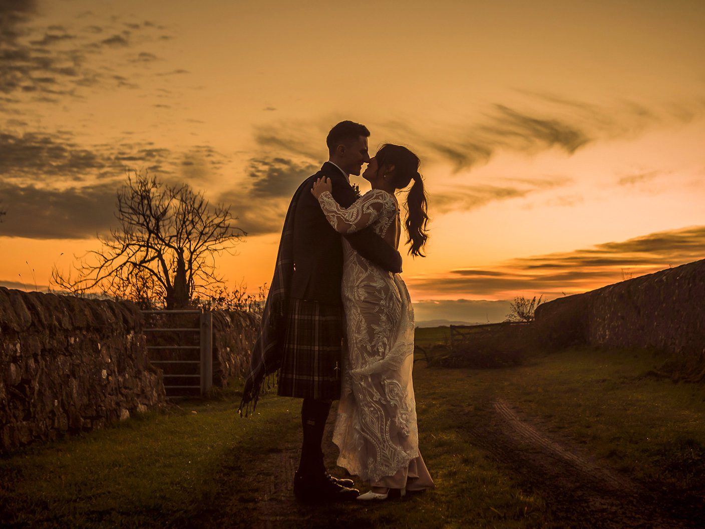 Falkirk Wedding Photographer - Mike Cook Photography